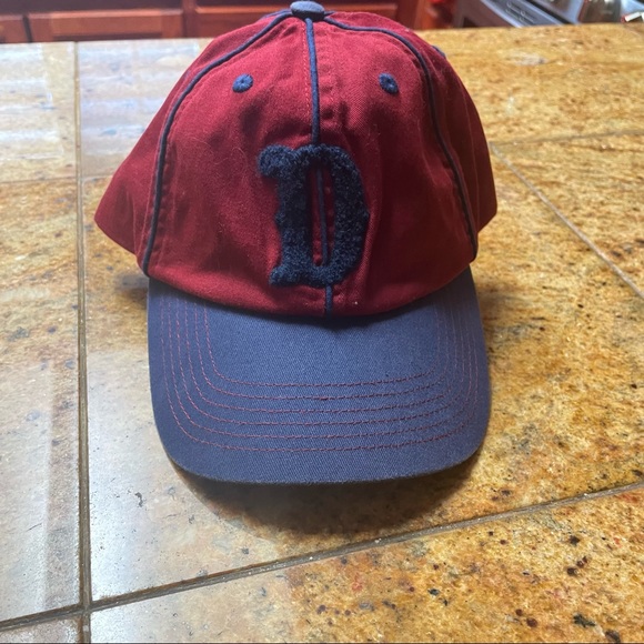 Disney | Accessories | Rare Disney Parks Donald Duck Hat Vintage D Logo ...